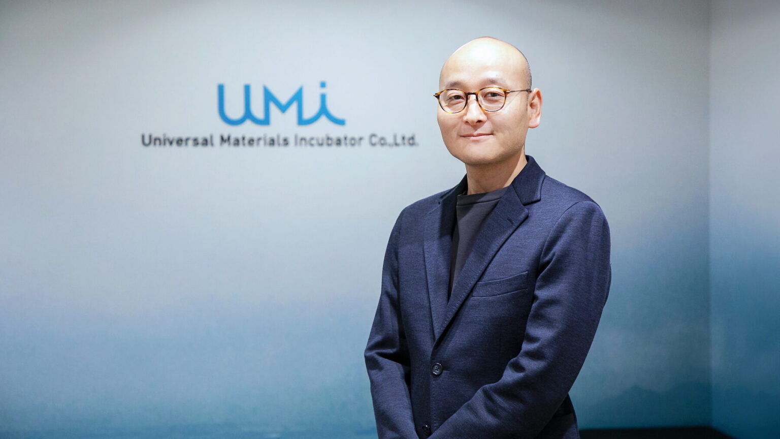 日本で唯一の素材·化学産業に特化したVCが目指す業界変革とは｜UMI | PEAKS MEDIA produced by 松尾産業